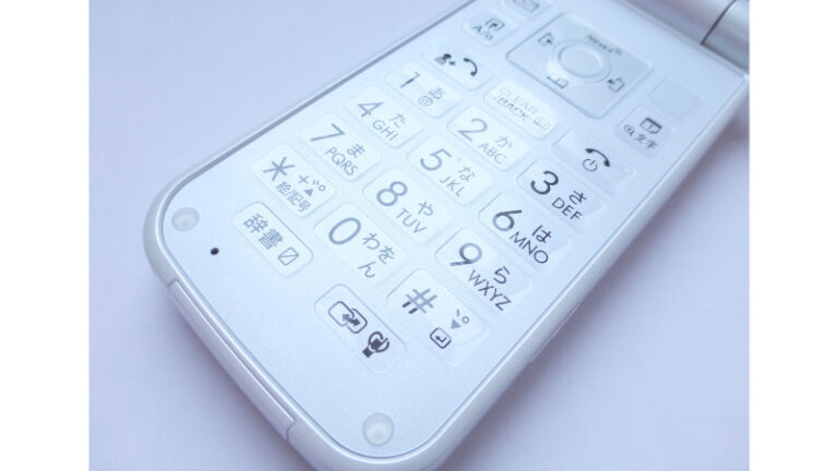 【80代でスマホデビュー】義母がスマホを欲しがった。高齢者がスマホをつかえない理由。イライラせずに教える方法。失敗しないスマホ導入